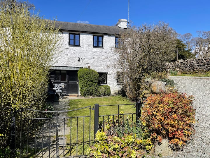 Robin Cottage, Lake Access, Pet-friendly - Coniston