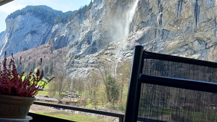 Staubbachfall G'über 1 Dz, 4 Pax⭐⭐⭐sauna, Eigene Wäscherei 24/7, Carport - Wengen BE