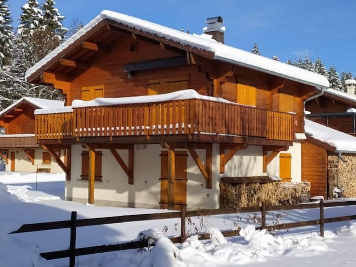 Chalet Au Pied Des Pistes - Monts Jura