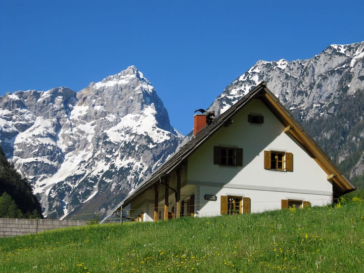 Bela I, Robanov Kot - Logarska Dolina