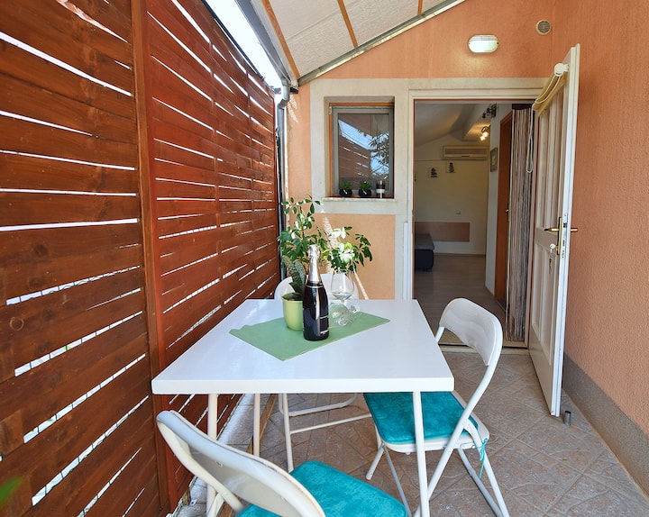 Apartment For 3 People, One Bedroom, Wifi, A1 - Peroj