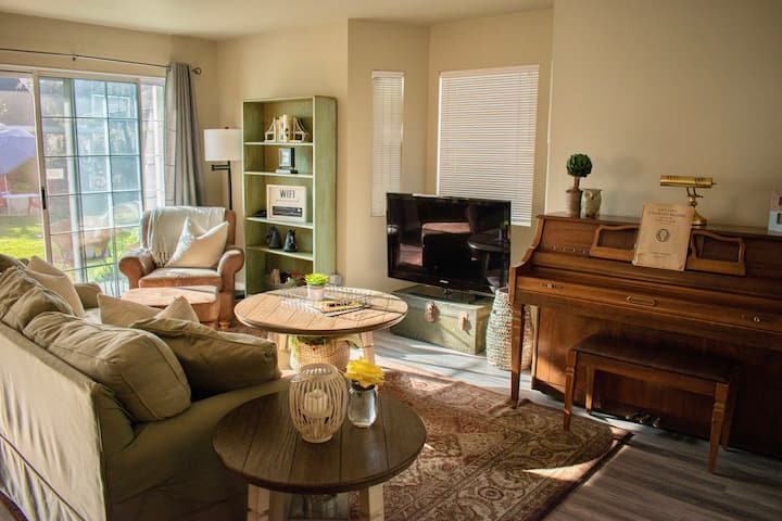 Quaint Guest House Located In The Foothills - Monrovia, CA