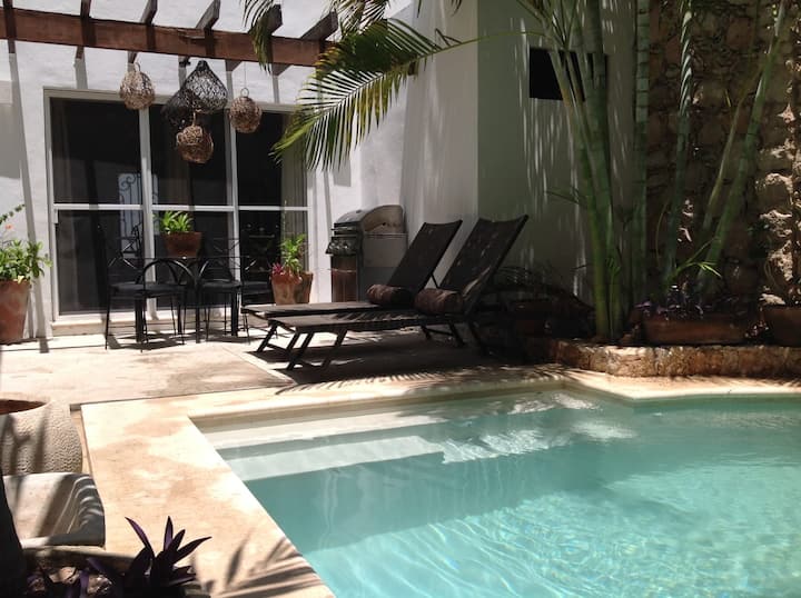 Stylish Bright Modern Home - Mérida