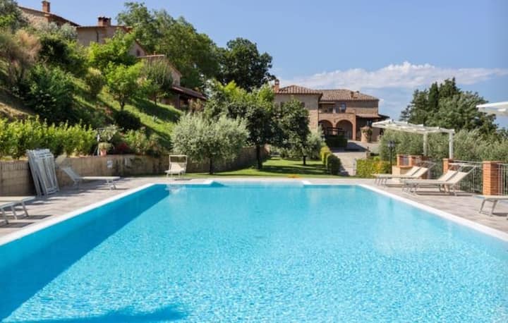 Agriturismo Casale Giulia A Volterra (Toscana). - Volterra