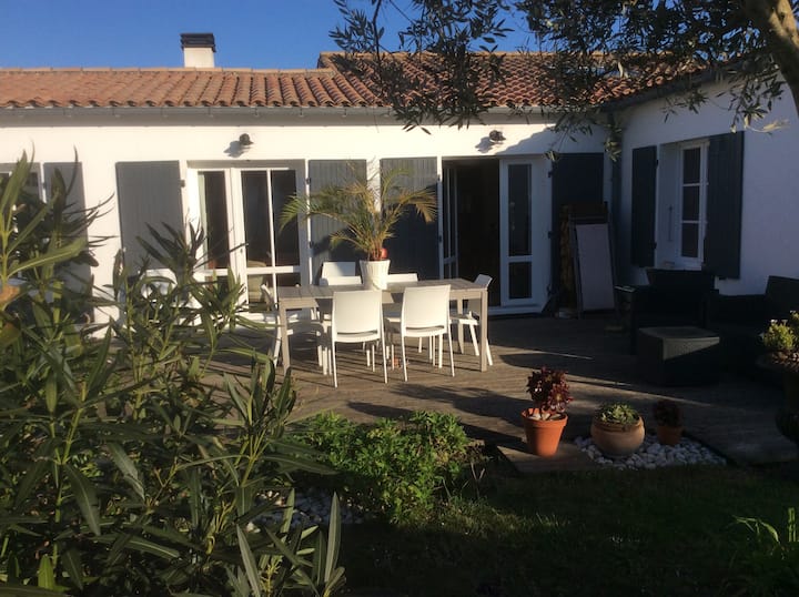 La Maison Du Phare : Wifi, Jardin, Plage - Saint-Clément-des-Baleines