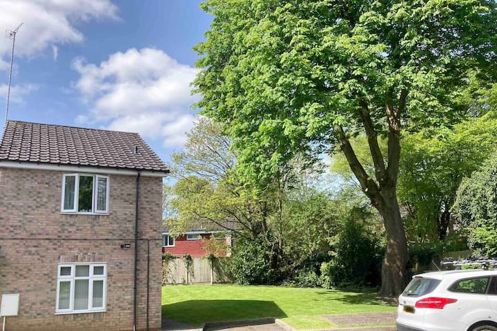 Quiet Flat By The Hospitals,uni, Restaurants,shops - Birmingham
