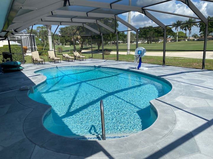 Quiet Culdesac, Golf Course View, Pool And Lanai - Marco Island, FL
