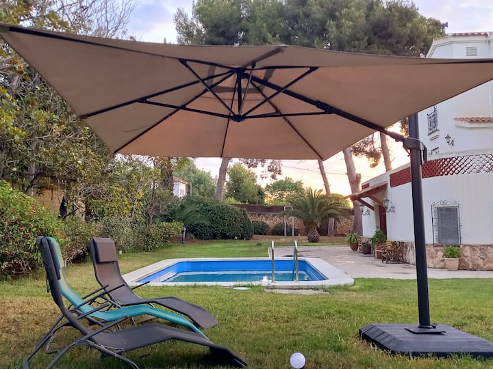 Charming Villa Apt For 3 With Pool & Garden Oasis - Altafulla