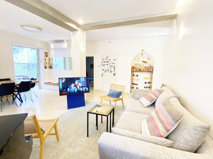 Spacious & Bright 4 Br With Piano At Rehavia - Jerusalem