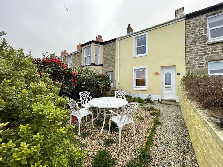 Delightful Granite Cottage With Glorious Seaviews - Saint Just