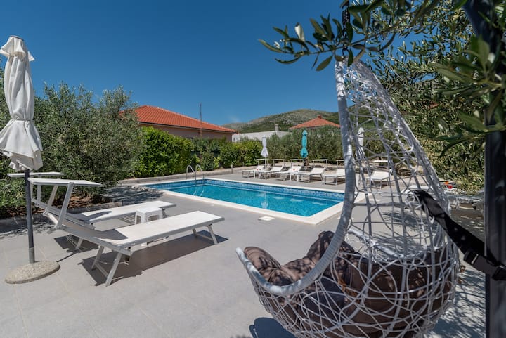 Apartment In Villa Vengo 1 - Trogir