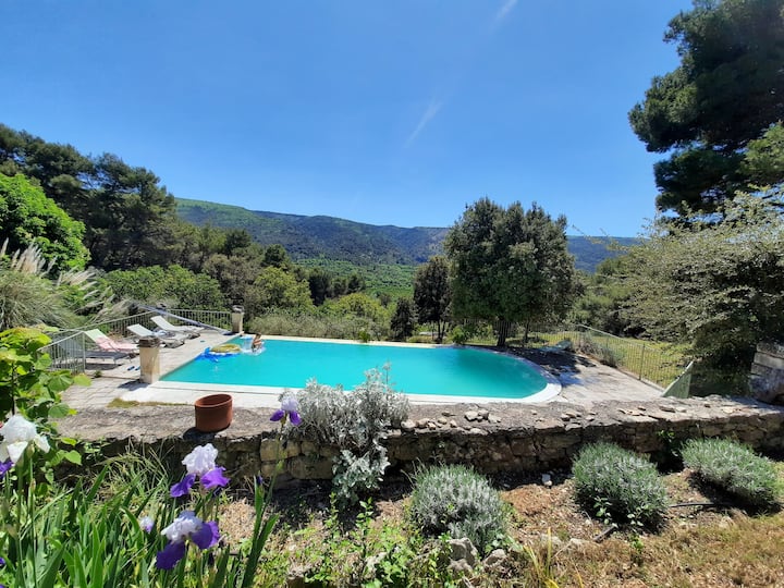 Maison à Ménerbes Avec Vue Imprenable Sur Luberon - Ménerbes