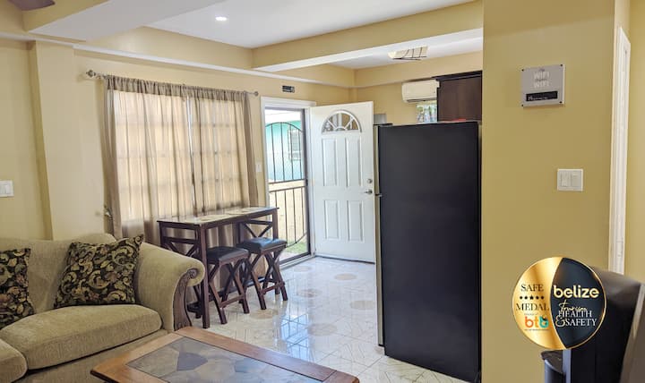 Casa Belize Cozy 2 Bdrm Apt - Home Away From Home - Belize
