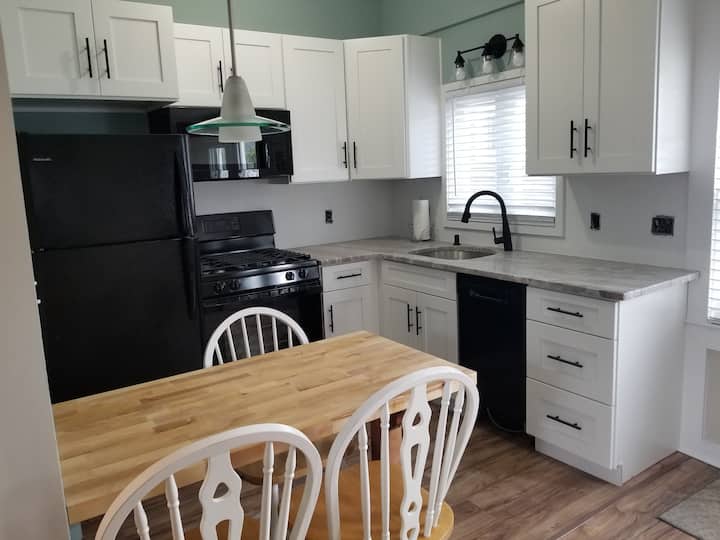 Seashore Cottage Apartment - Belmar, NJ