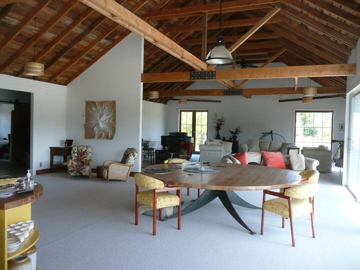 Converted Woolshed On An Old Orchard - Greytown