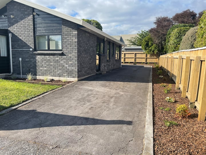 Perched Up On Paora Hapi - Taupō