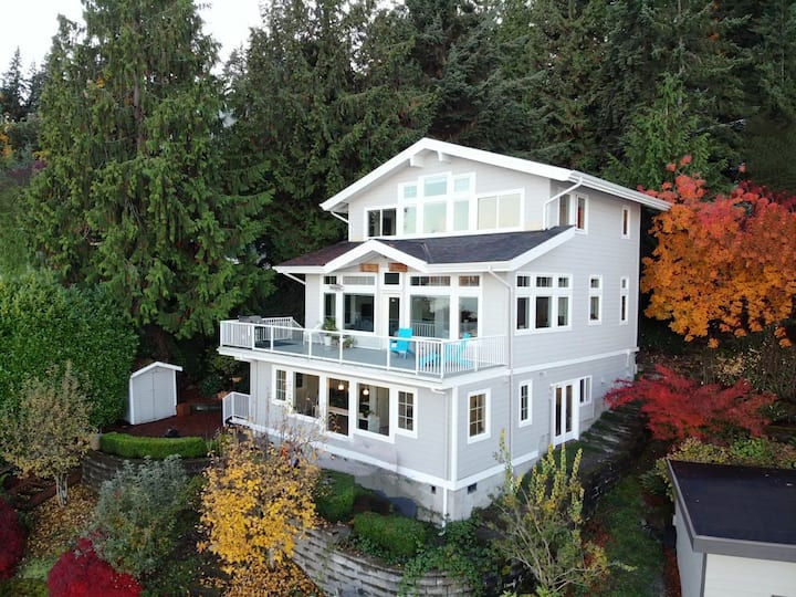 Lake Sammamish Waterfront House - Newly Remodeled! - 벨뷰