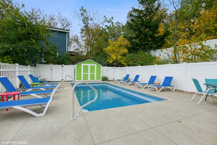 Pool Is Open! Updated Beach Home W/ Private Pool! - Michigan City, IN