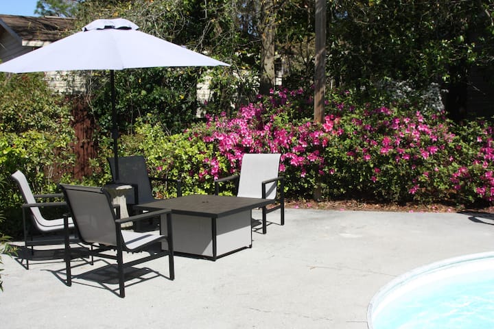 "Saltwater Escape: 5br Fun & Pool Paradise" - 威爾明頓