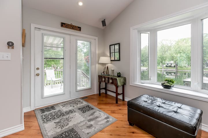 The Severn  - Waterfront Family Cottage - Gravenhurst