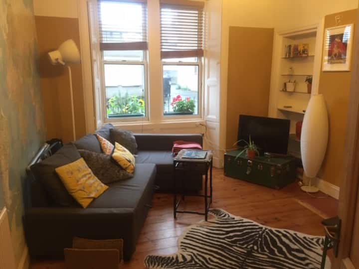 Quite Flat,
Two Beds,
Central, Baby Friendly - Edinburgh