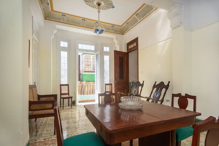 Colonial Apartment 4 Balconies [Electricity+wi-fi] - Cuba