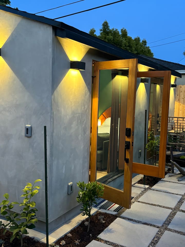 Mar Vista Greenhouse Studio - Santa Monica, CA