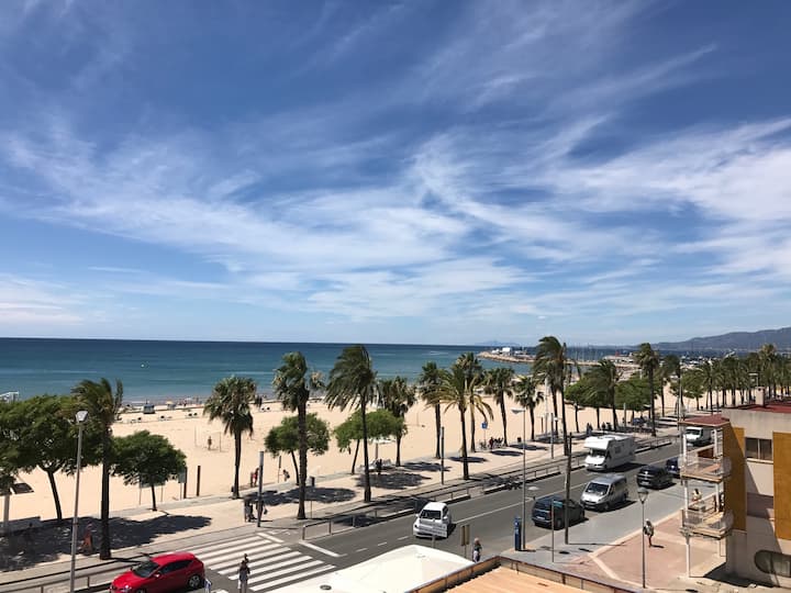 Apartamento 1a Línea Con Terraza Y Vistas Al Mar - Cambrils