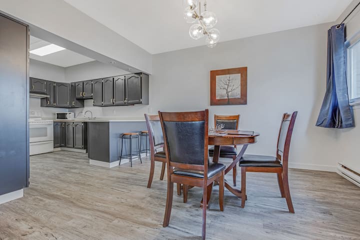*Freshly Renovated* 2 Bedroom Apt. In Gatineau - Ottawa