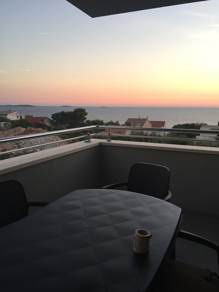 Beautiful 1 Bedroom Apartment-bilo Primošten 2+2 - Primošten