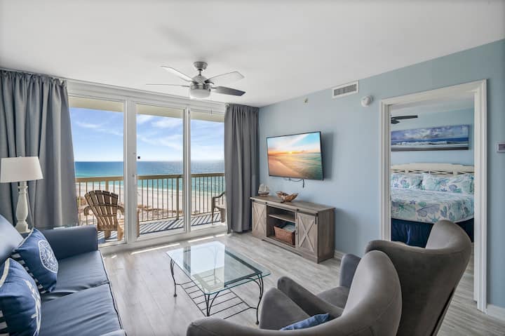 2 Bedroom Pelican Beachfront Condo W Ocean Views. - 니스빌
