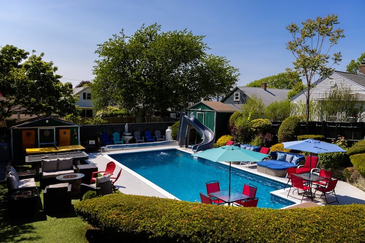 Big Pool !!! Hot Tub 12 Bed 2 Bath 3 Min Downtown - Rhode Island