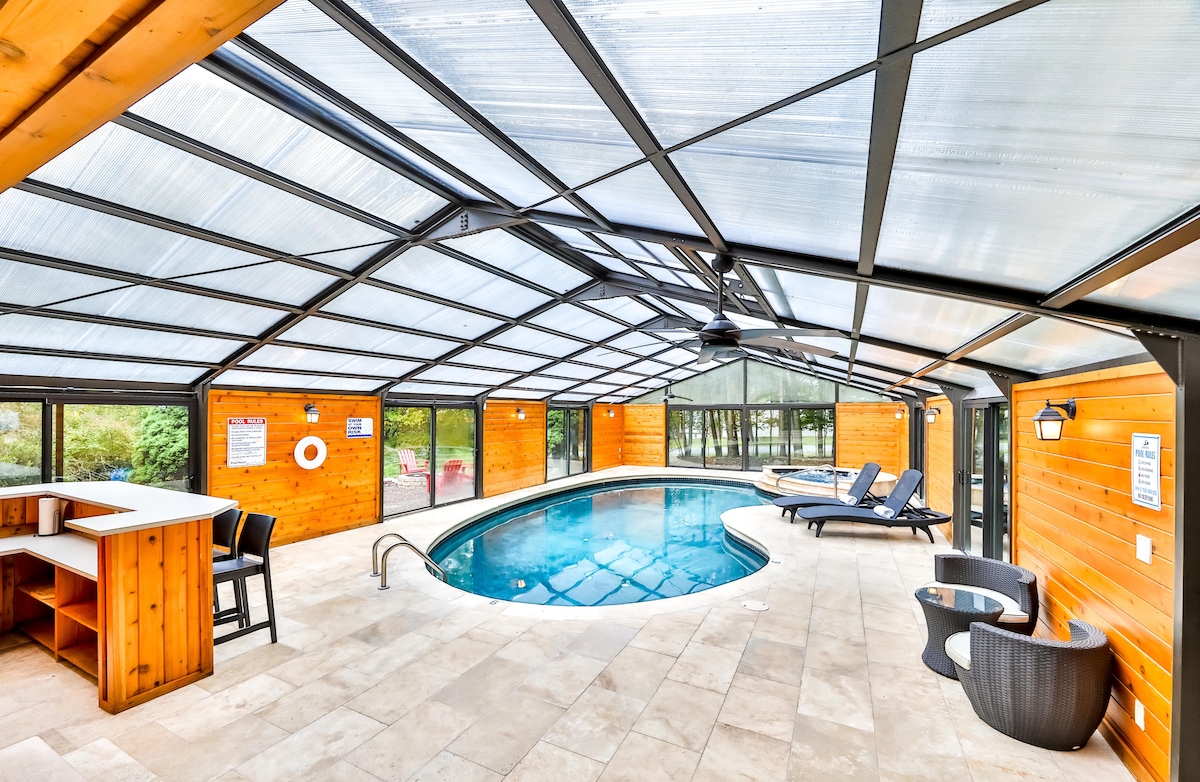 Private Heated Indoor Pool & Jacuzzi & Lake View - Houses for Rent in ...
