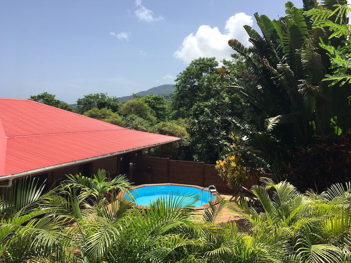 Villa con jardín y piscina privada - Casas de campo en renta en ...