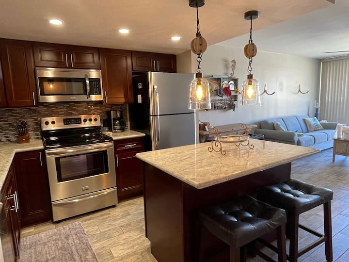 Newly Remodeled Kihei Condo - Kihei, HI