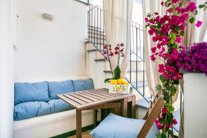 Casa Vittoria Super Central 6 Beds - Capri (island)