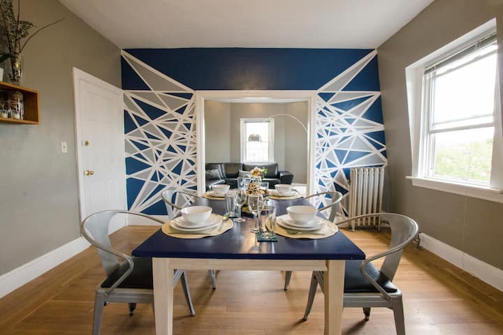 Artsy 2 Bedroom Apartment In The Armory District - Rhode Island