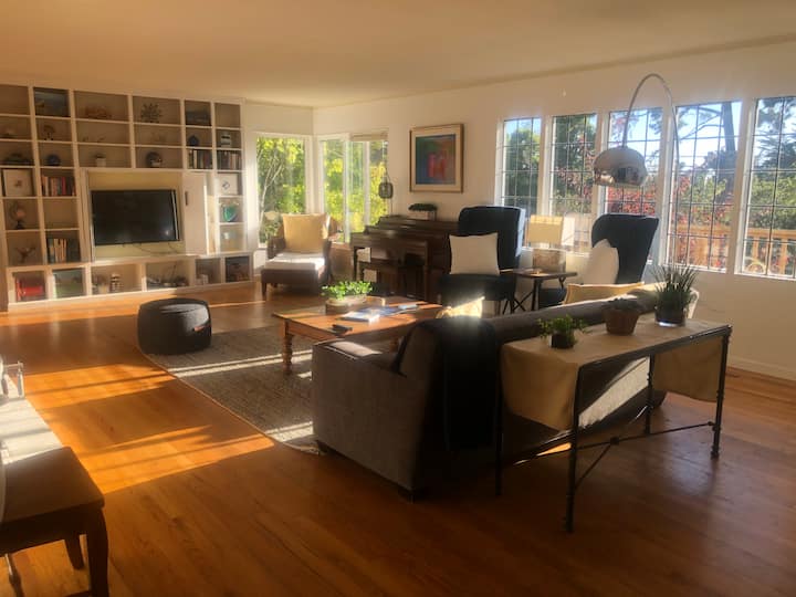 Perfect Location, Large, And Super Clean! - Carmel Beach, Carmel-By-The-Sea