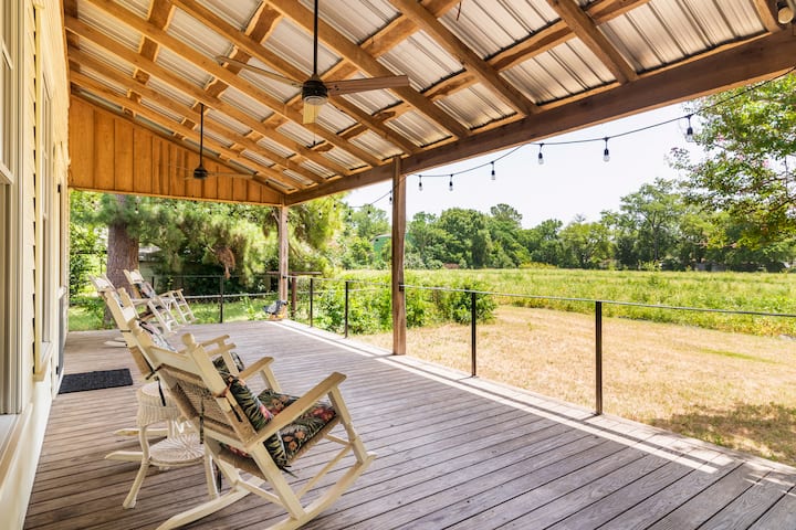 Historic Urban Farm Retreat - Austin, TX