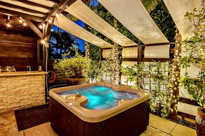 Stunning Sd Zen Villa 3tubs Parking Ac Rain Shower - San Diego, CA