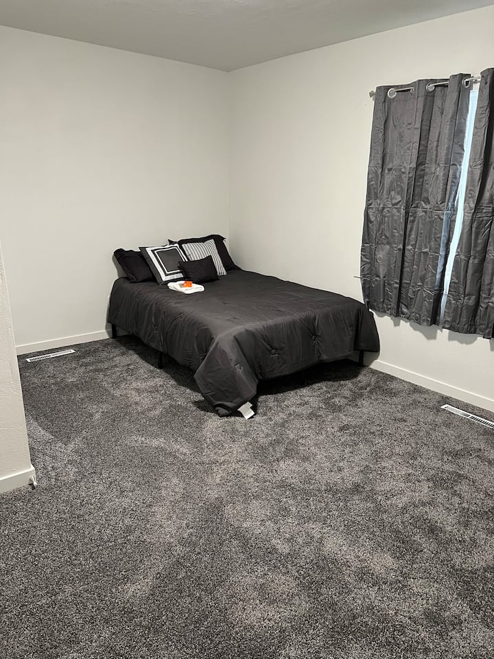 Centrally Located Private Room#3 - Idaho Falls, ID