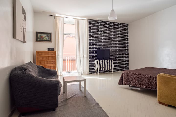 In The Heart Of Naples, Partenope! - Napoli