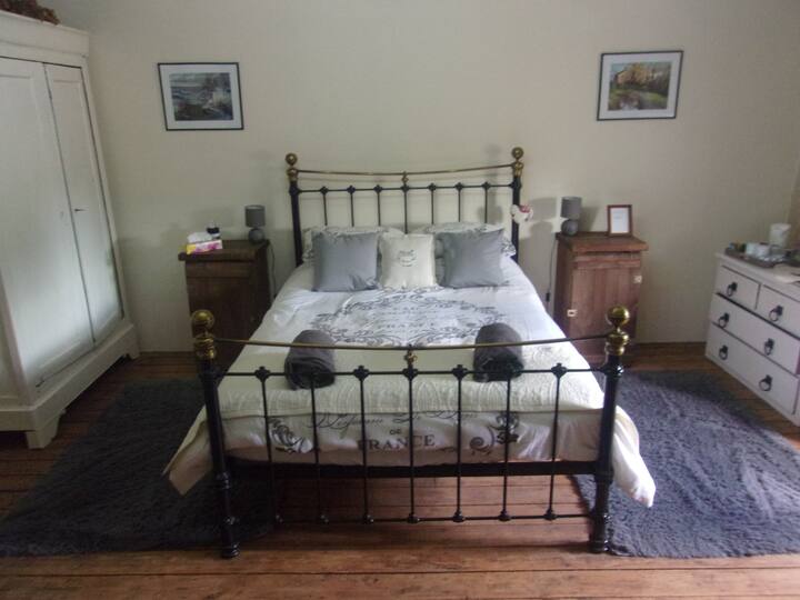 Fortified Farm B&b - La Chataigneraie