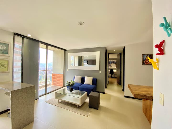 Upper Poblado 2 Bd View & Amenities - Medellín