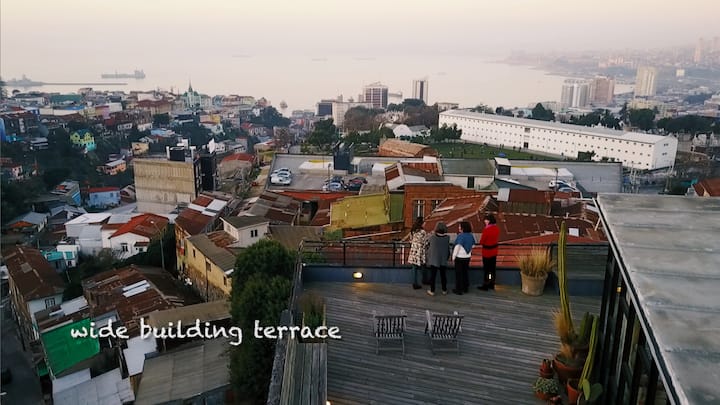 Patrimonial Redesigned Luminous Loft For Couples - Valparaíso