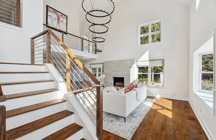 Luxurious Watermill Estate - Sag Harbor, NY