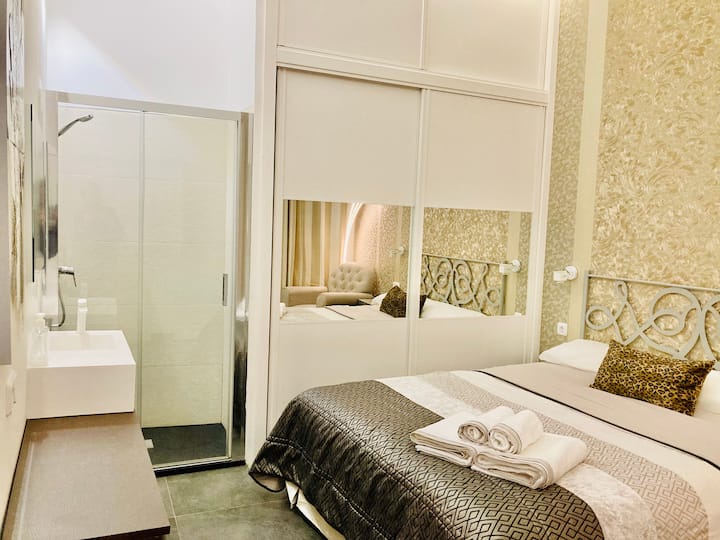 Piso En El Centro De Chueca, Ideal Para Parejas - Madrid