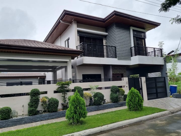 Acacia View At Clark Luxe Accommodations - 2 Br - Angeles