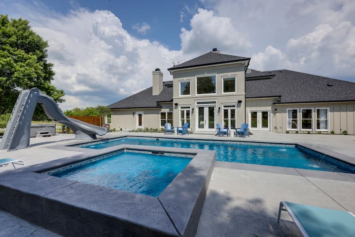 Your Destination For Family Gatherings & Weddings - Lebanon, TN