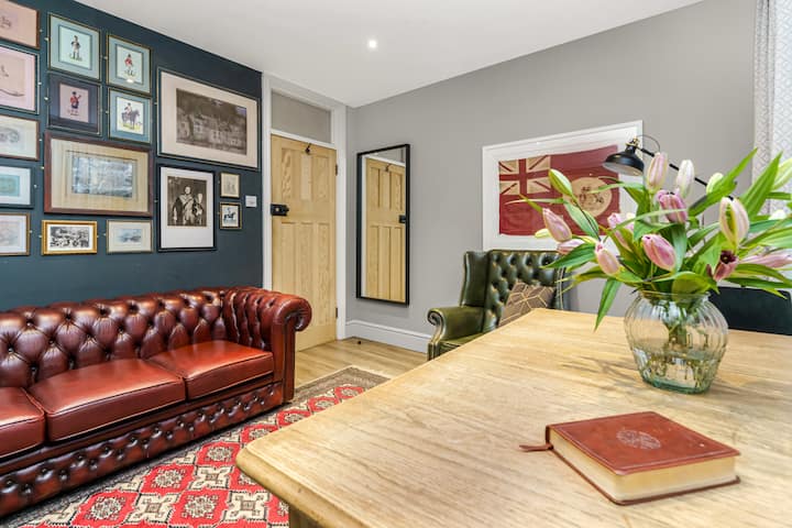 Charming Period Home. Walk To Tower Bridge - London, UK